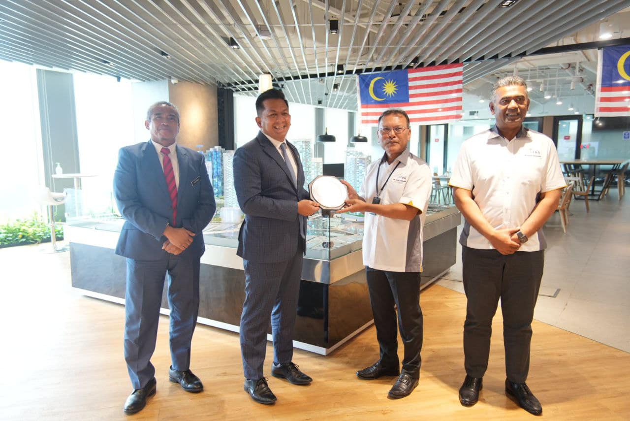 Sesi Lawatan Rasmi Ke Tun Razak Exchange City & Tower 106