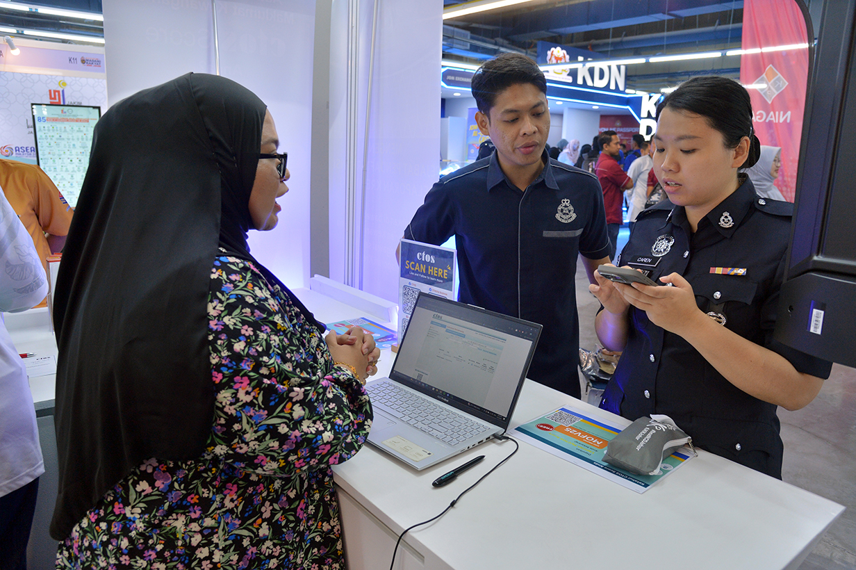 Program MADANI Rakyat di Toppen Shopping Centre, Johor Bahru, Johor