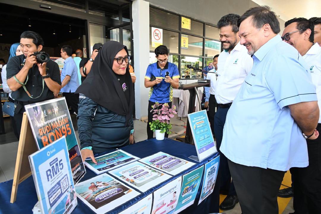 Sesi Tinjauan Di Stesen Petronas Jalan Pohon Batu, Labuan