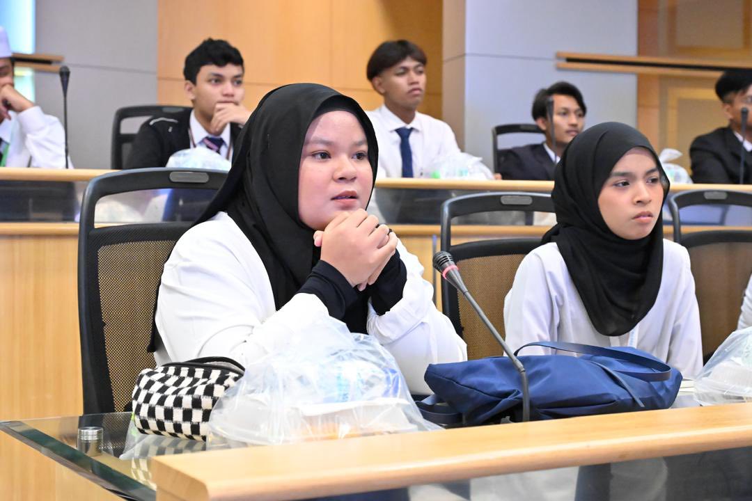 Sesi Lawatan Akademik Oleh Menara International College, Perak